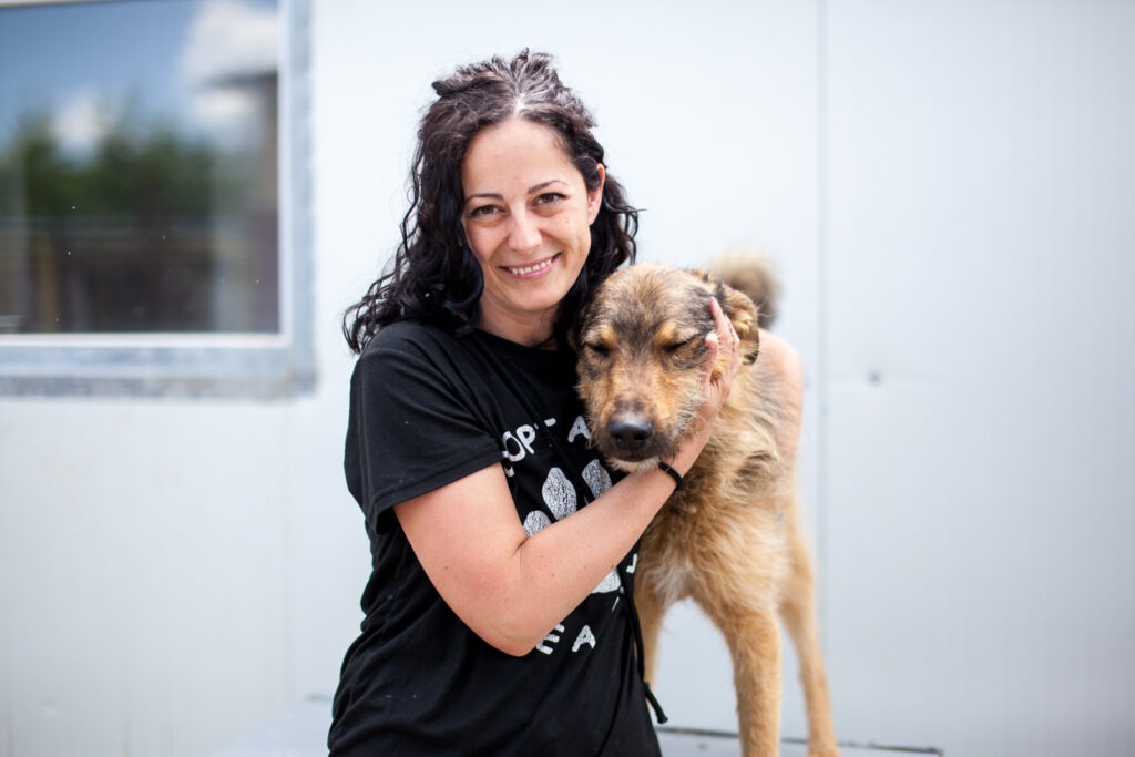 Delia Botea, femeia care a salvat mii de animale și a construit un ...